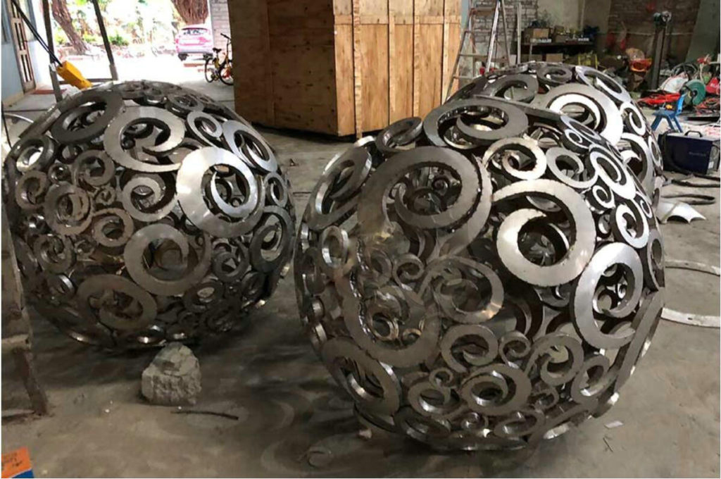 Garden Art Steel Ball - metal sphere world